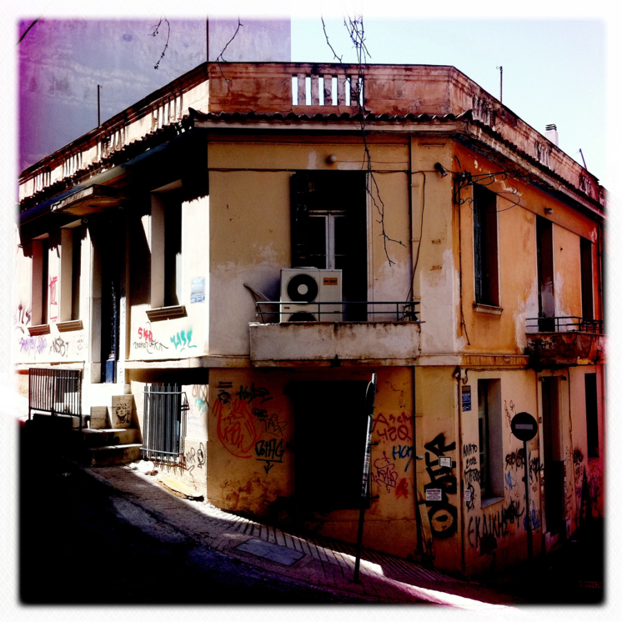 Mag & Decadence club meet International Artist Blo